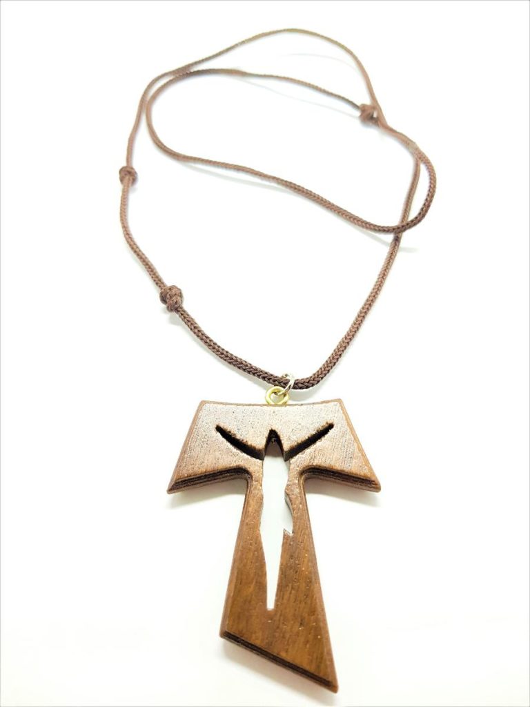 1086 - Tau Madeira Grande Vazado 6 Cm